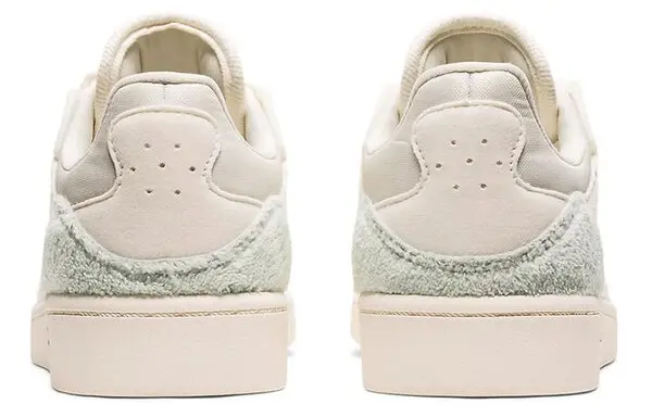 Asics Skycourt Low Top Sneakers