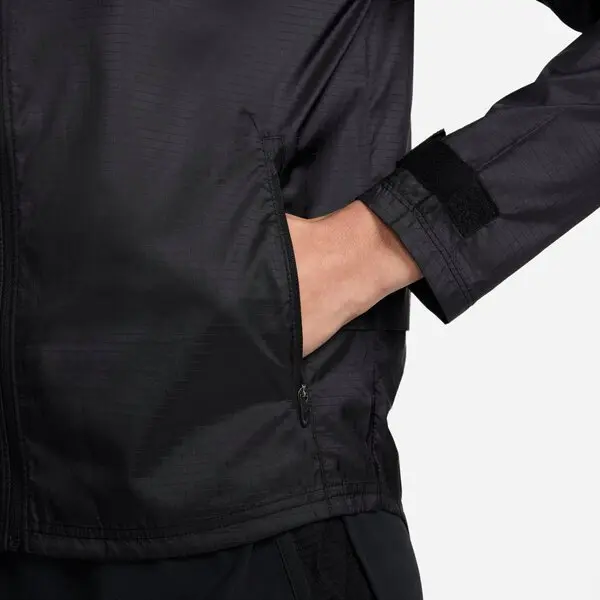 Nike Essential Jacket
