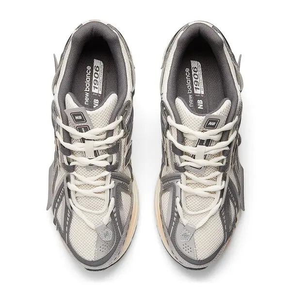 NEW BALANCE 1906a "silver Gold Metallic" Sneakers - Silver/black/grey