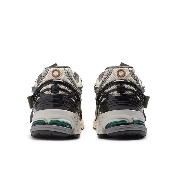 NEW BALANCE 1906a "silver Gold Metallic" Sneakers - Silver/black/grey