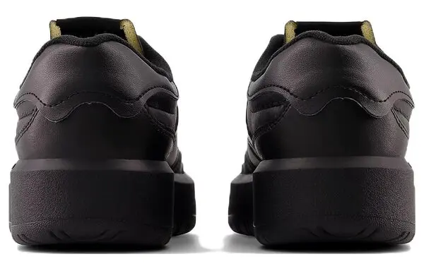 NEW BALANCE Ct302 "triple " Sneakers - Black