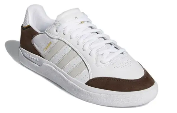 Adidas Tyshawn Low Top Sneakers - White/brown