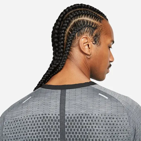 Nike Tech Knit Ultra Short-sleeve T-shirt - Grey