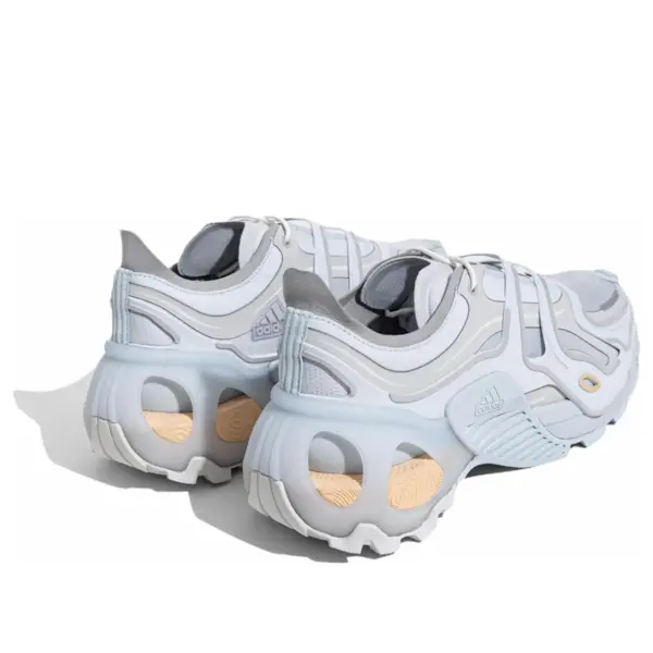Adidas Wonder Runner Pro Sneakers - White/beige