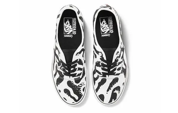 VANS Authentic Low Top Sneakers - Black/white