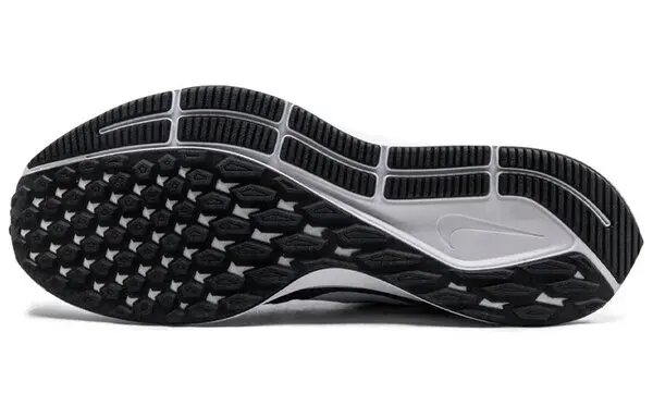 Nike Zoom Pegasus 35 Athletic Sneakers - Black/white