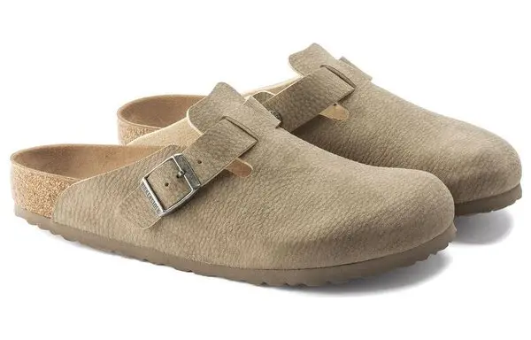 BIRKENSTOCK Boston Clogs - Beige/sand