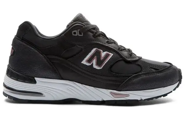 NEW BALANCE 991 Sneakers - Black