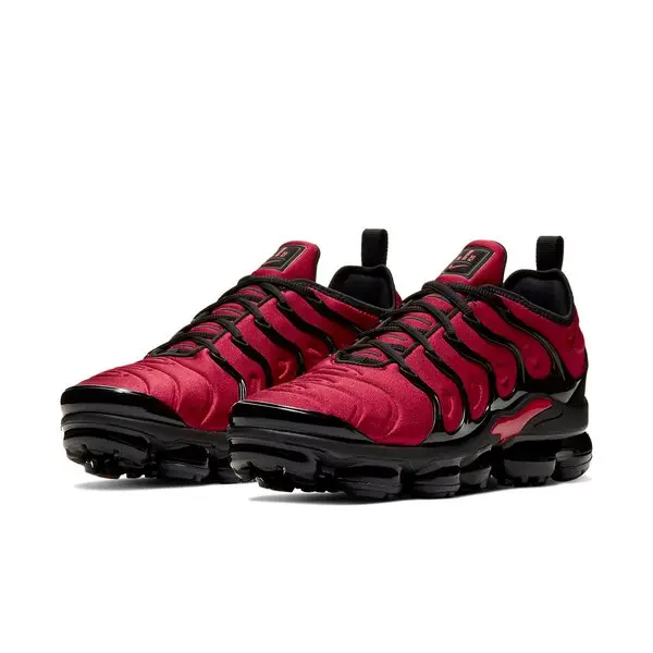 Nike Vapormax Plus Athletic Sneakers - Black/red