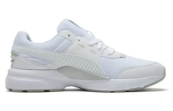 PUMA Future Runner Low Top Sneakers - White/grey