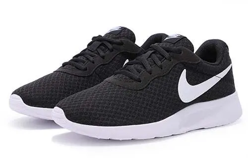 Nike Tanjun "black" Low Top Sneakers - Black/white