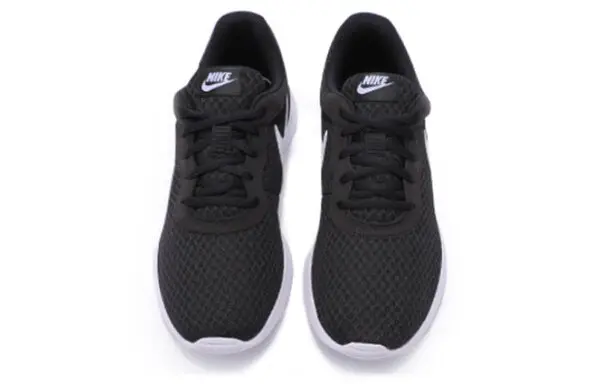 Nike Tanjun "black" Low Top Sneakers - Black/white