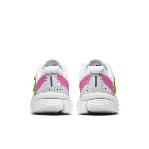 Nike Alphina 5000 Sneakers
