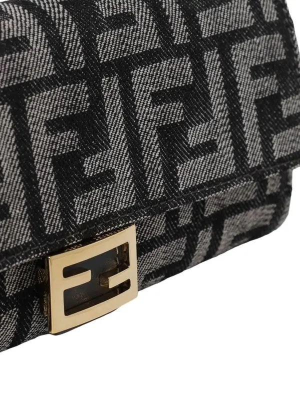 Fendi Baguette Chain Wallet - Black