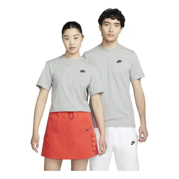 Nike Embroidered Short Sleeve T-shirt - Default Color