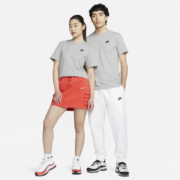Nike Embroidered Short Sleeve T-shirt - Default Color
