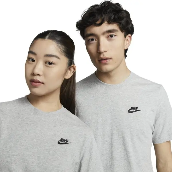 Nike Embroidered Short Sleeve T-shirt - Default Color