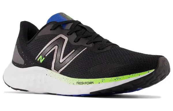 NEW BALANCE Fresh Foam Arishi V4 Low Top Sneakers - Black/green