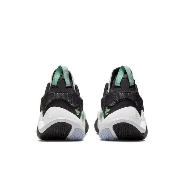 Nike Giannis Immortality 2 Athletic Sneakers - White/black/green