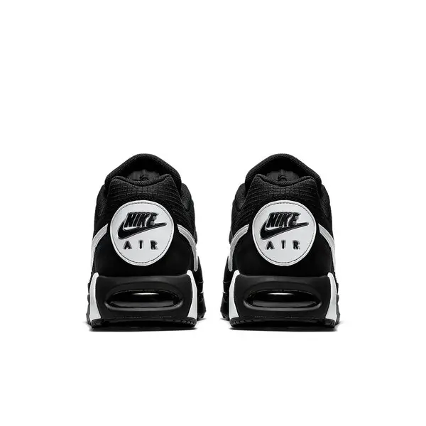 Nike Max Ivo Sneakers - Black/white/black