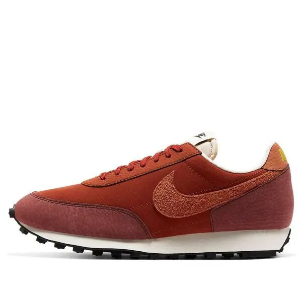Nike Daybreak Low Top Sneakers - Orange/red