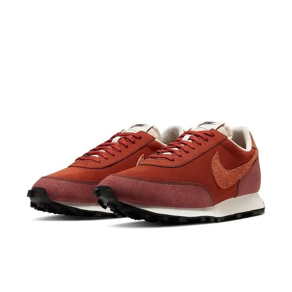 Nike Daybreak Low Top Sneakers - Orange/red