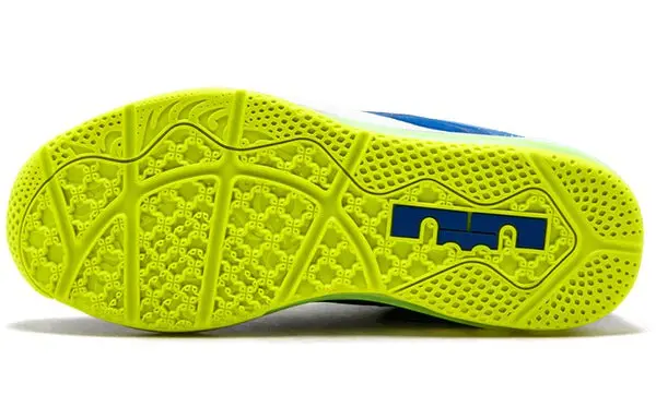 Nike Lebron Low Top Basketball Sneakers - Blue/white