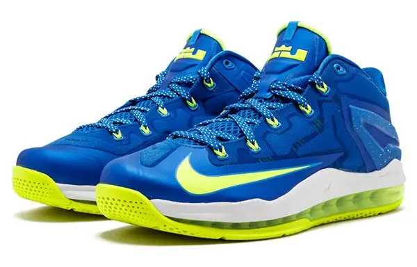 Nike Lebron Low Top Basketball Sneakers - Blue/white