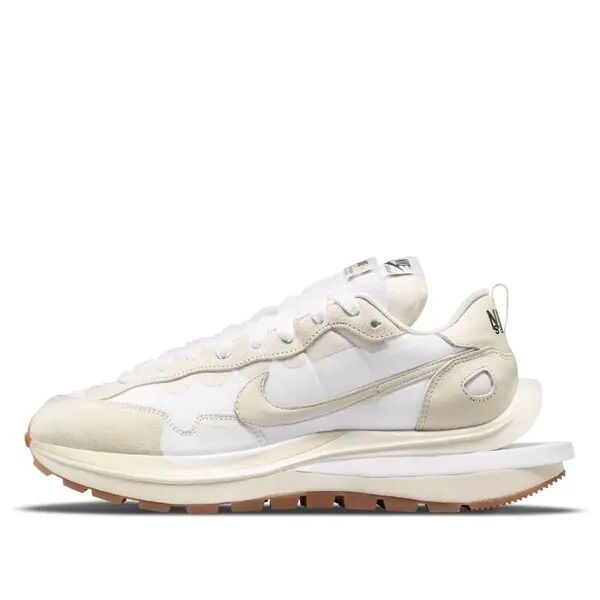 Nike X Sacai Vaporwaffle Sail Gum Sneakers - White/sail
