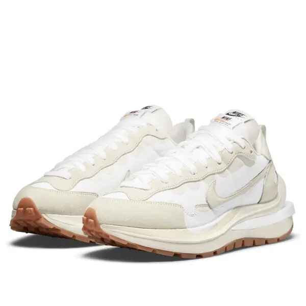 Nike X Sacai Vaporwaffle Sail Gum Sneakers - White/sail