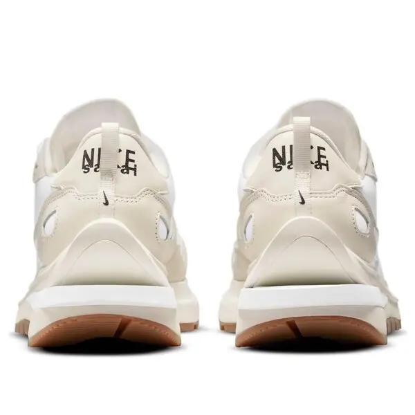 Nike X Sacai Vaporwaffle Sail Gum Sneakers - White/sail