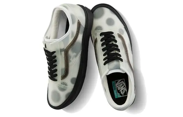 VANS Comfycush Slip-skool Sneakers - Black/white