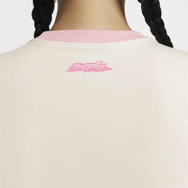 Nike Slim Cropped T-shirt - Sail