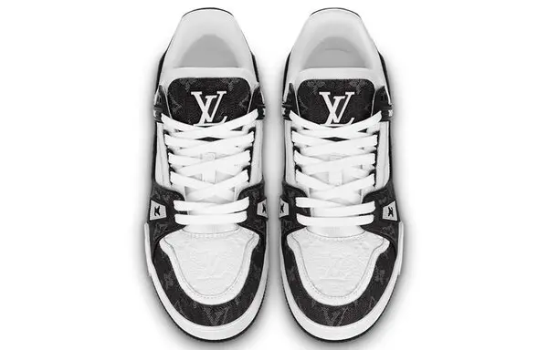 LOUIS VUITTON Trainer Sneaker