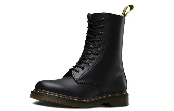 Dr. Martens 1490 Smooth Leather Lace Up Boots - Black