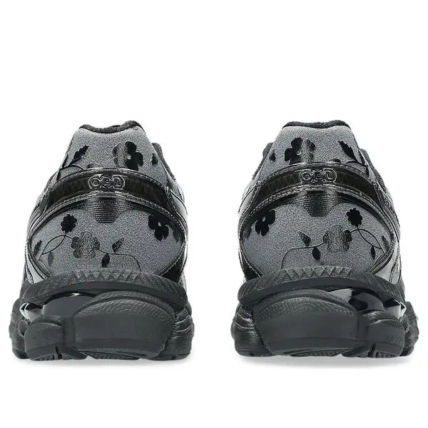 Asics X Cecilie Bahnsen Gel-cumulus 16 Floral Print Sneakers - Black