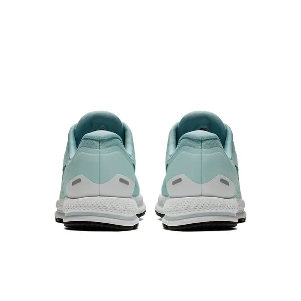 Nike Zoom Vomero 13 Athletic Sneakers