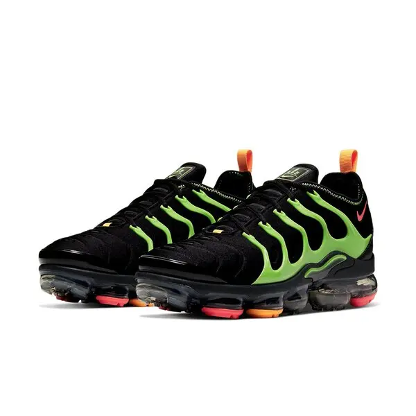 Nike Vapormax Plus Sneakers - Black