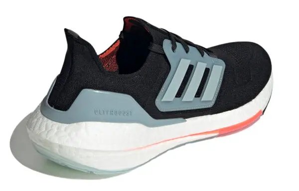 Adidas Ultraboost 22 Sneakers