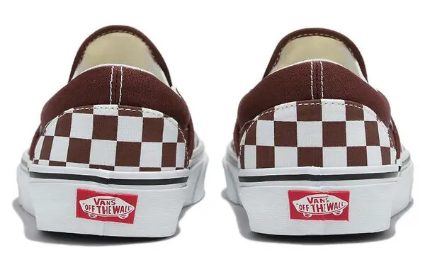 VANS Classic Slip-on Sneakers - Bitter Chocolate