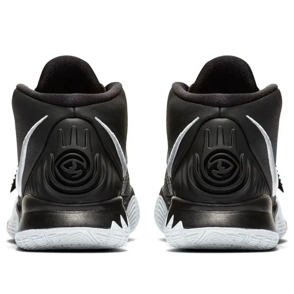 Nike Kyrie Mid Top Sneakers - Black