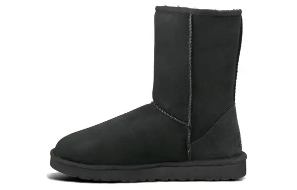 UGG Classic Short Boots - Black