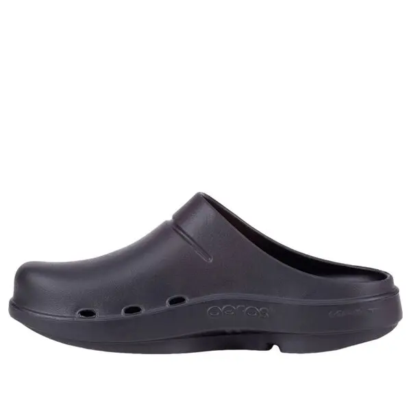 OOFOS Oocloog Slip-on Clogs