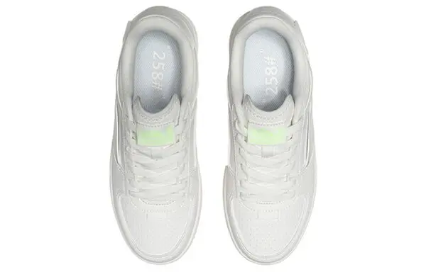 LI-NING Classic Leisure Low Top Sneakers