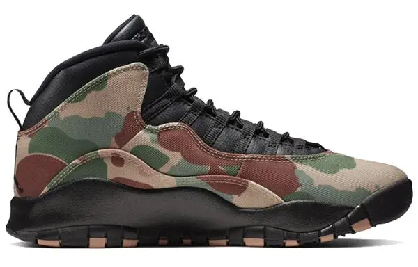 JORDAN Retro 'desert Camo' Sneakers - Brown