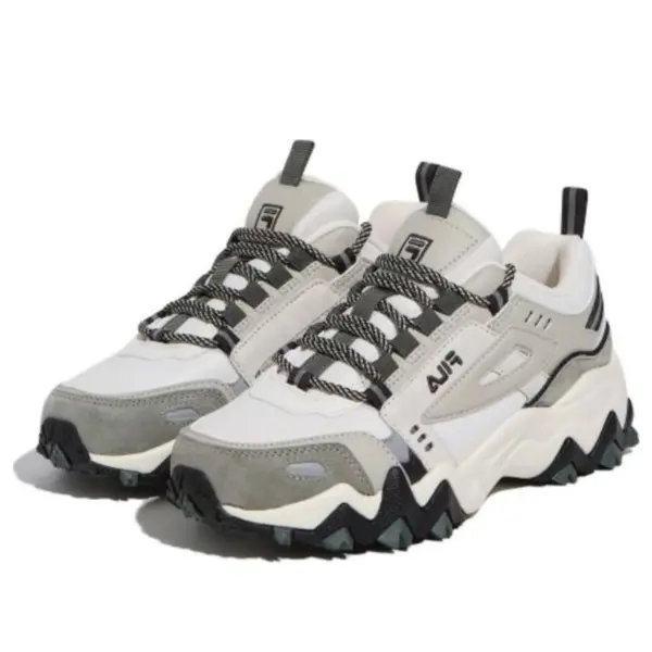 FILA Oakmont Tr V2 Sneakers