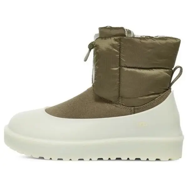 UGG Classic Maxi Toggle Boots - Default Colorway