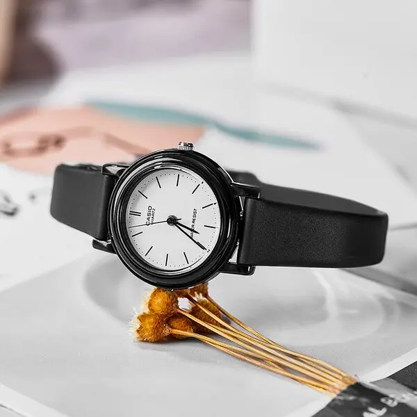 Casio Quartz Analog Watch - Black