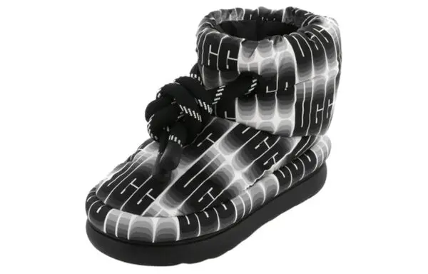 UGG Classic Maxi Wavelength Short Boot