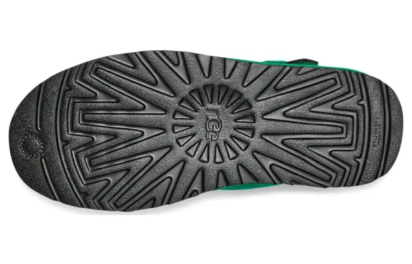 UGG Neumel Platform Chukka Boots - Green